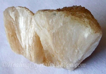 Powellite Meaning & Use: Boost Creativity, Help You Get Things Done