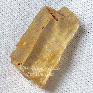 Golden Yellow Labradorite Meaning & Uses: Manage Personal Power